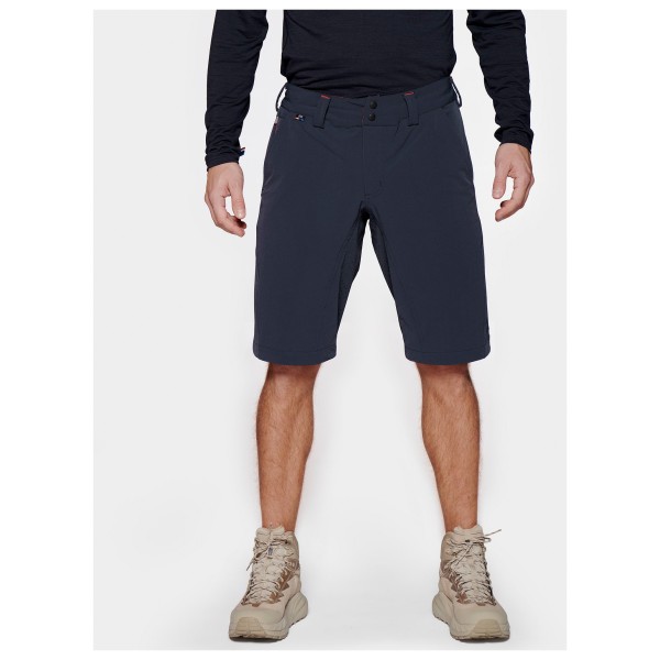 Elevenate Versatility Shorts - Shorts Men's | Buy online | Alpinetrek.co.uk